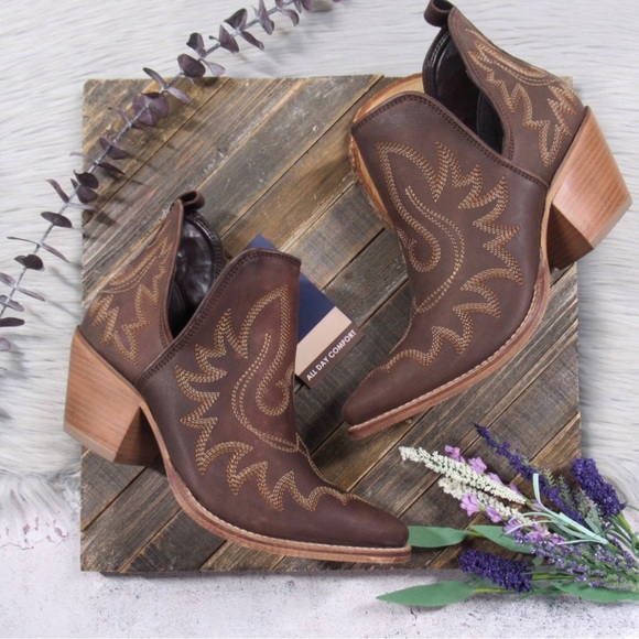 Myra Bag | Shoes | Myra Alba Roja Brown Western Leather Cowgirl Ankle ...